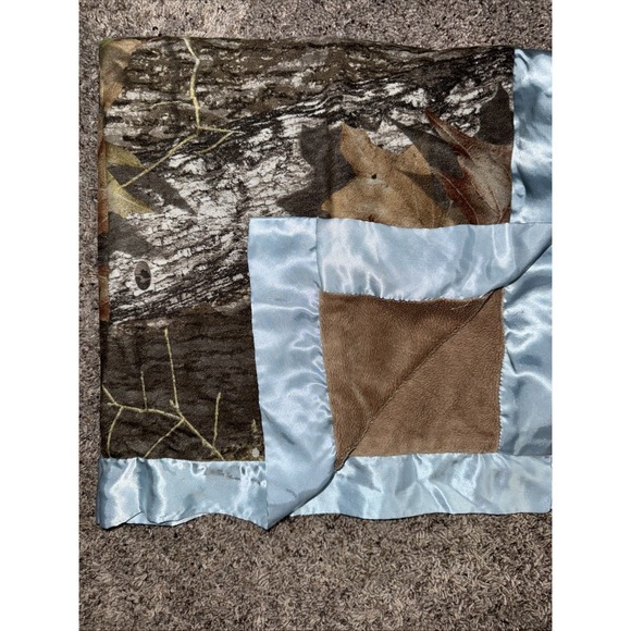 Bedding | Carstens Realtree Ap Camo Baby Blanket Blue Satin Trim Faux ...